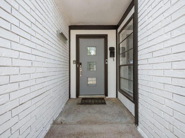 6215 Post Oak Terrace