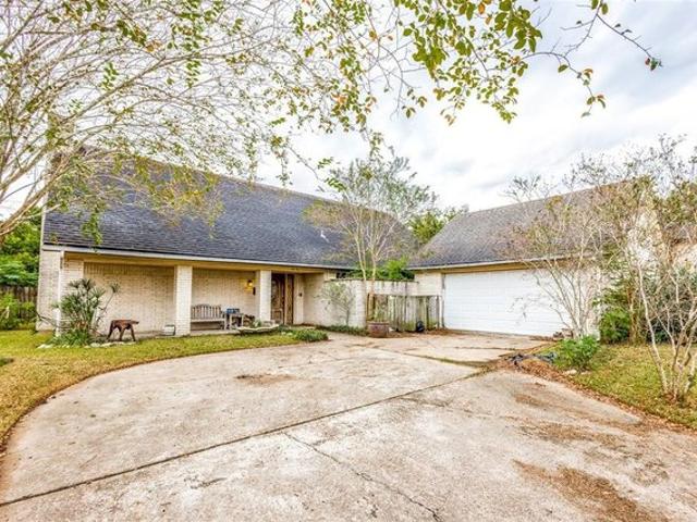 6215 Portal Dr, Houston, TX 77096
