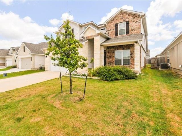 6215 Rockford Dr, College Station, TX 77845