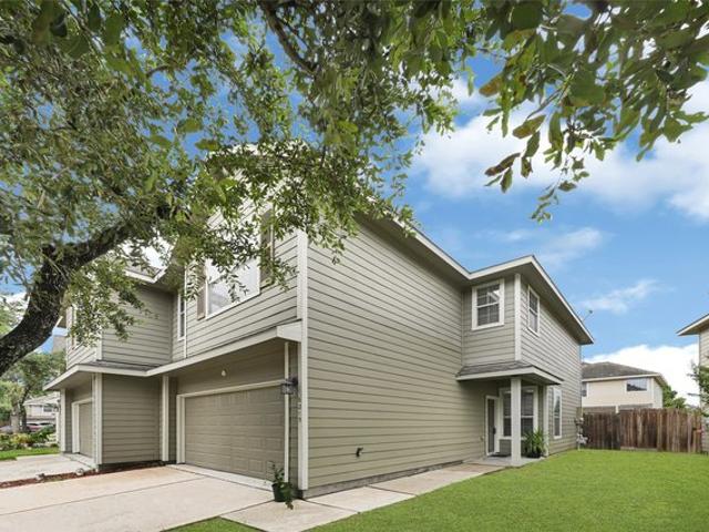 6215 Stoney Creek Dr, Pasadena, TX 77503