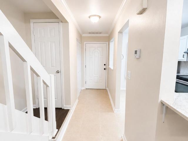 6216 Windsor Gate Lane