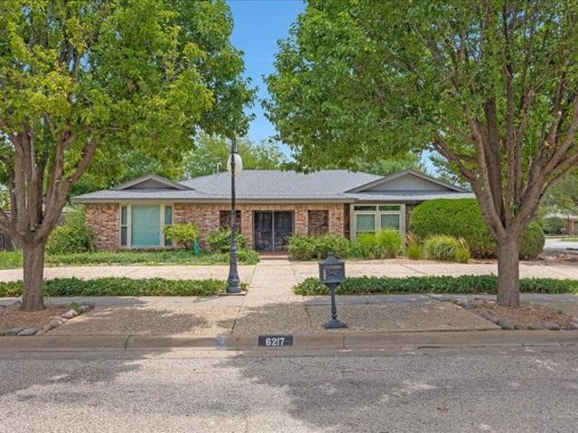 6217 McCoy Dr, Amarillo, TX 79109