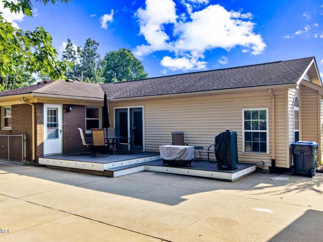 6217 Lynnchester Dr