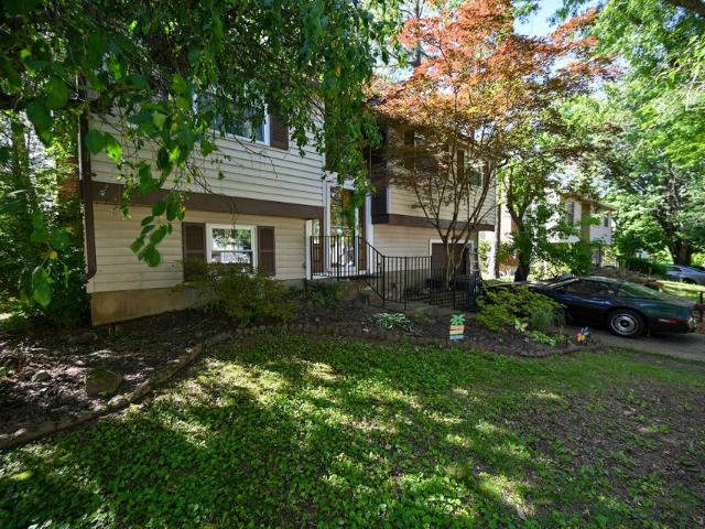 6217 Ridewood Court