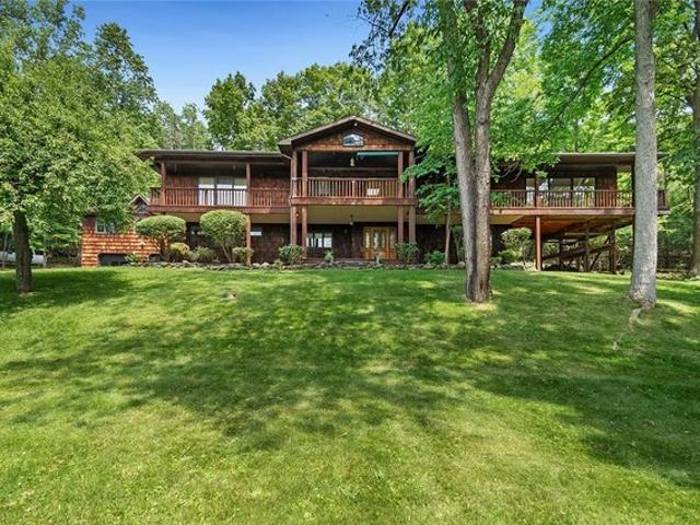 6217 W Bluff Dr, Keuka Park, NY 14478