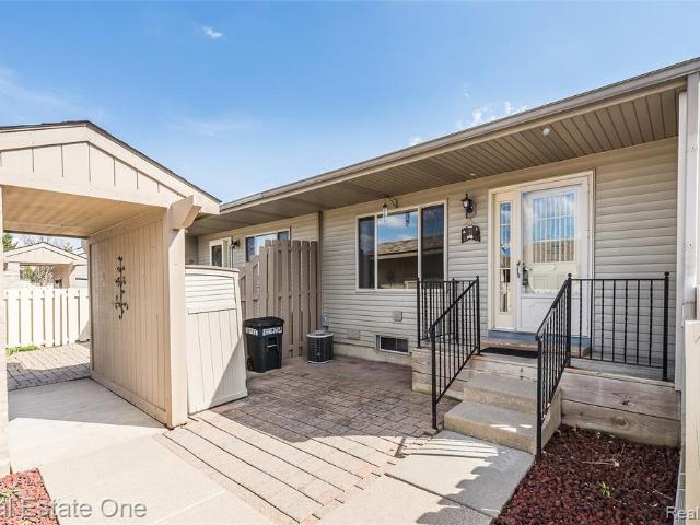 62181 Arlington Circle # 4