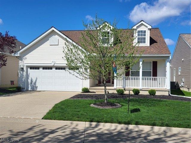 6210 Dogwood Ln, North Ridgeville, OH 44039