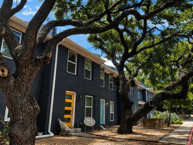 6211 Manor Rd Apt 105, Austin, TX 78723