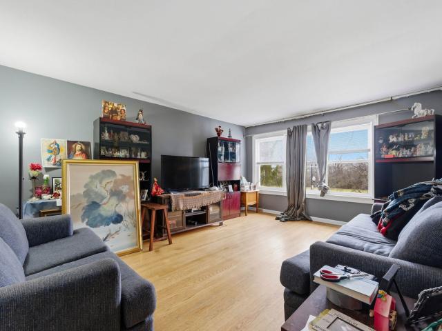 6211 N Kedzie Ave, Unit 2S, Chicago, IL 60659 | Compass