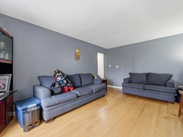 6211 N Kedzie Avenue # 2S