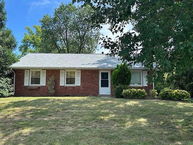 6211 Everglades Dr, Alexandria, VA 22312
