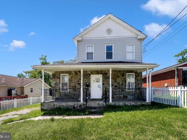 6211 Foote St, Capitol Heights, MD 20743