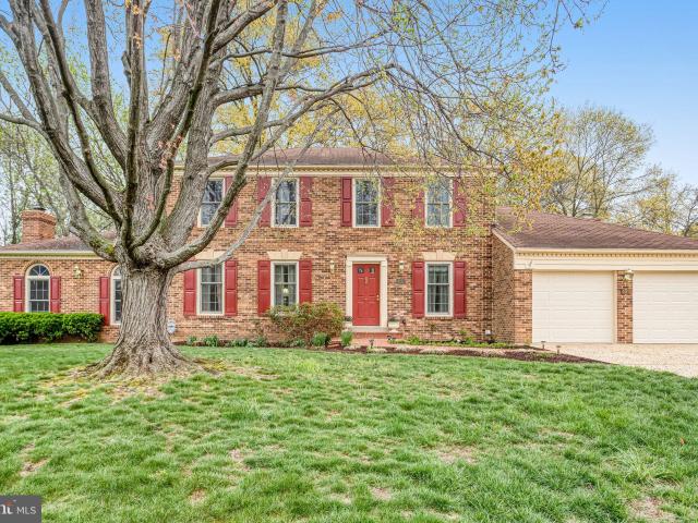 6211 Guilford Dr, Alexandria, VA 22310 | MLS #VAFX2293 | Compass