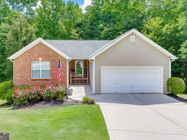 6211 Huntcliff Dr, Flowery Branch, GA 30542