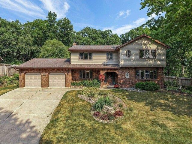 6211 Indian Mound Dr, McFarland, WI 53558