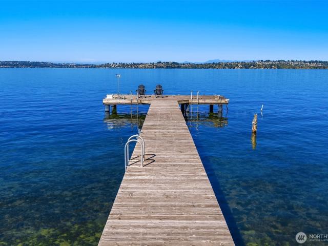 6211 Lake Washington Blvd NE, Kirkland, WA 98033 | MLS #2552