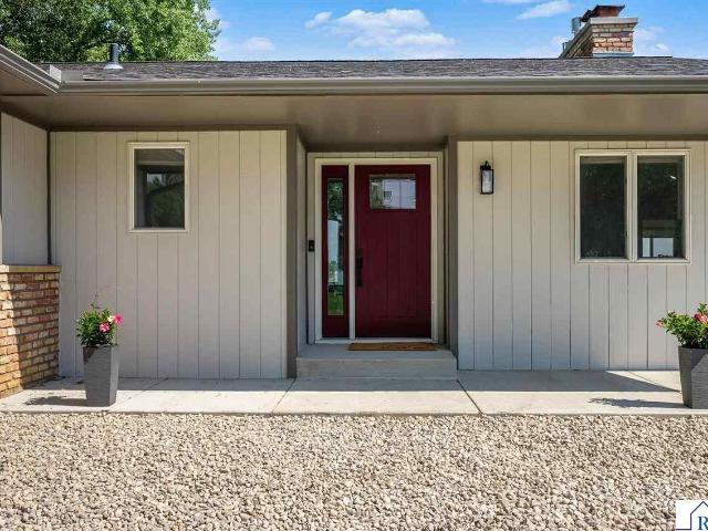 6211 Shamrock Drive