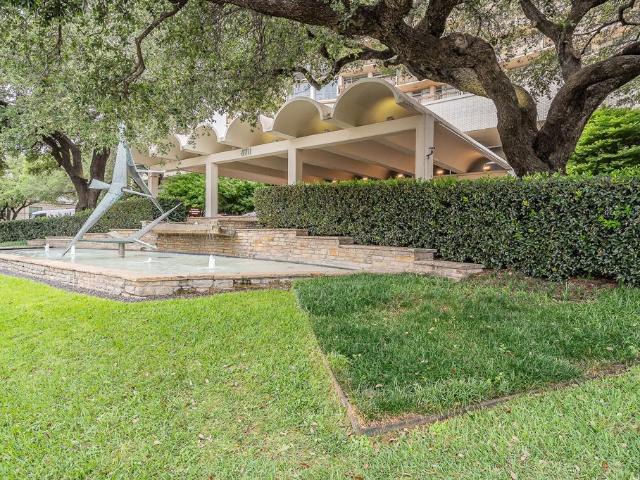 6211 W Northwest Highway # 1107