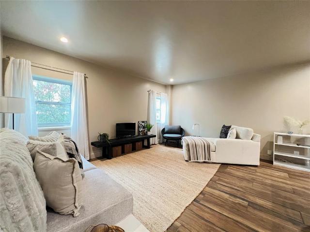 6211 W Northwest Highway # G224