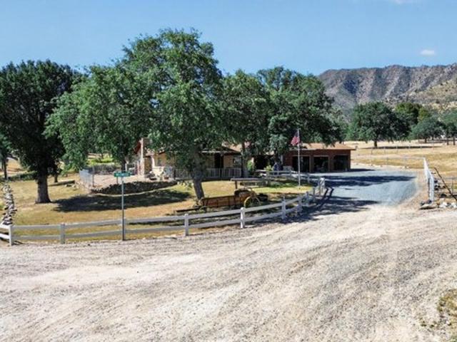 6211 Wildwood Rd, Lake Isabella, CA 93240