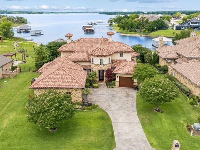 6212 Lakeside Dr, Fort Worth, TX 76179