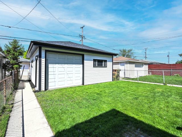 6212 S Mulligan Avenue