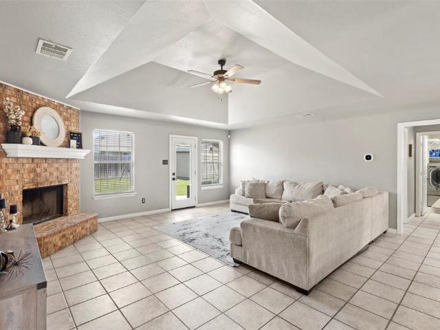 6213 Peach Tree Drive