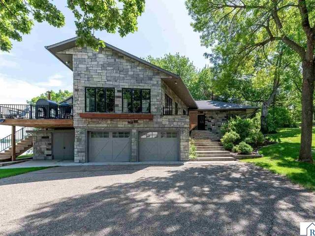 6213 Shamrock Drive