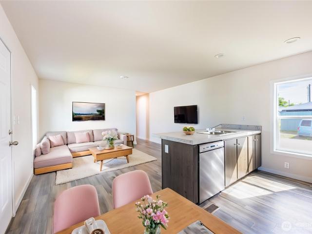 621 Calawah Way # 24