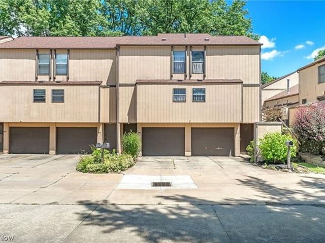 621 Center Ave, Cuyahoga Falls, OH 44221