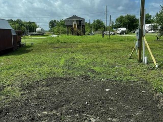 621 Clinton St, Chauvin, LA 70344