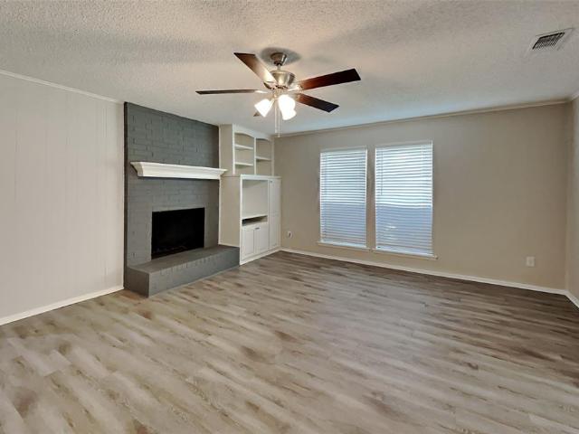 621 Barkridge Trail