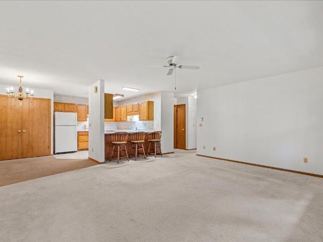 621 Barrington Ct, Unit D