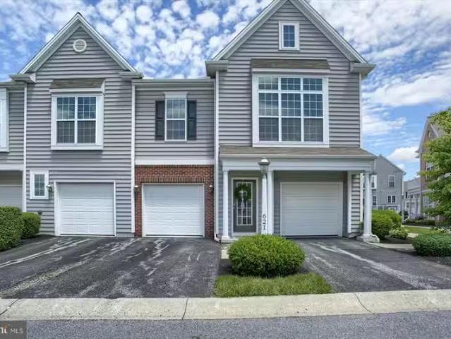 621 DARBY CT, HUMMELSTOWN, PA 17036 Condo/Townhome For Sale M.