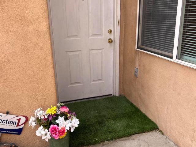 621 Desert Drive SW