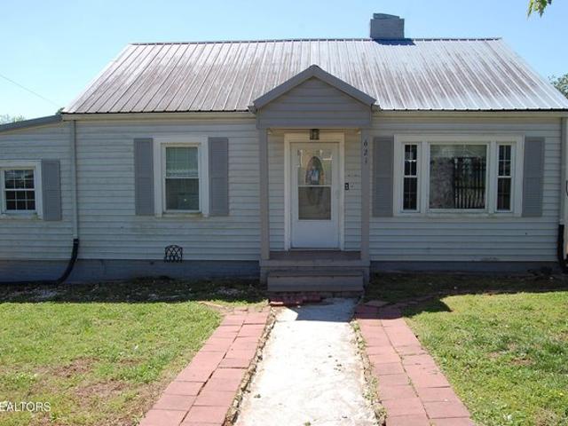 621 Ferry St, Loudon, TN 37774