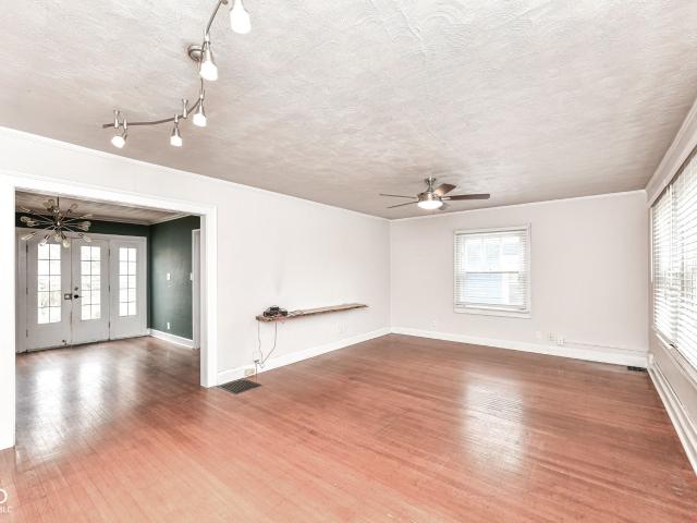 621 Kessler Boulevard East Drive