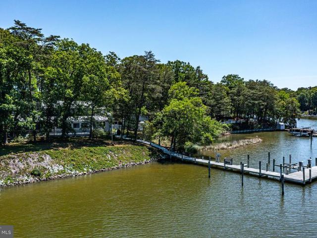 621 Harbor Drive