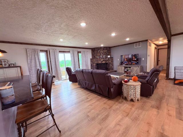 621 Hwy 62 W