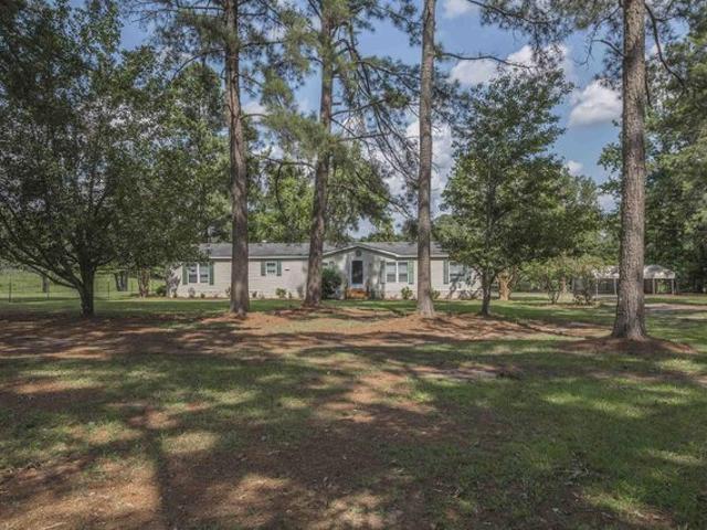 621 Okaloosa Rd, Eros, LA 71238