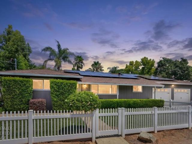 621 Oldham Ln, Newcastle, CA 95658