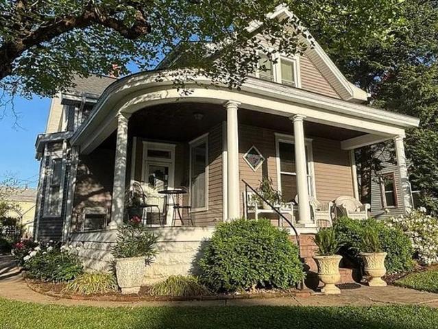621 Locust St, Mount Vernon, IN 47620
