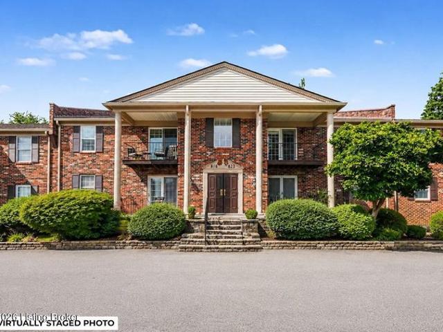 621 Logsdon Ct, Douglass Hills, KY 40243