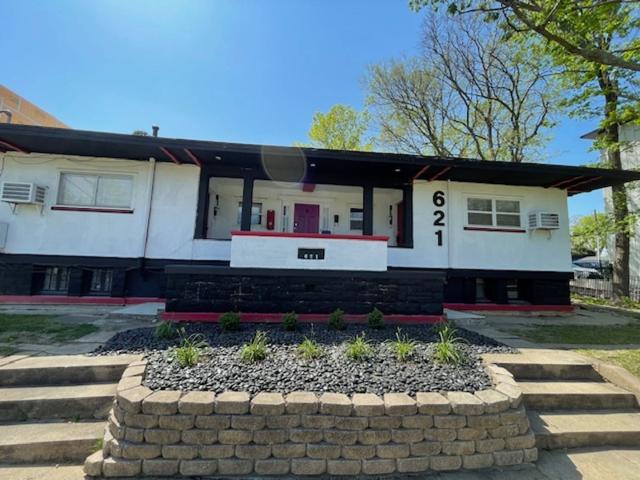 621 Leverett