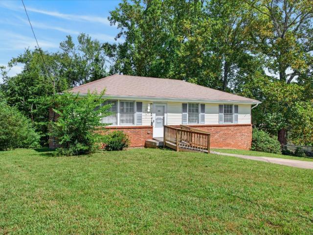 621 Linda Ln