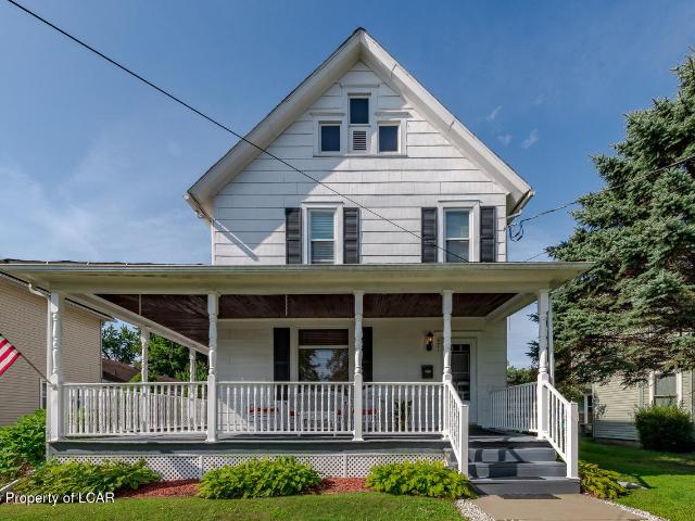 621 Montgomery Avenue