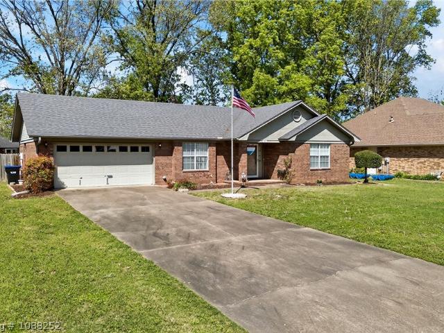 621 Meadowbrook Drive
