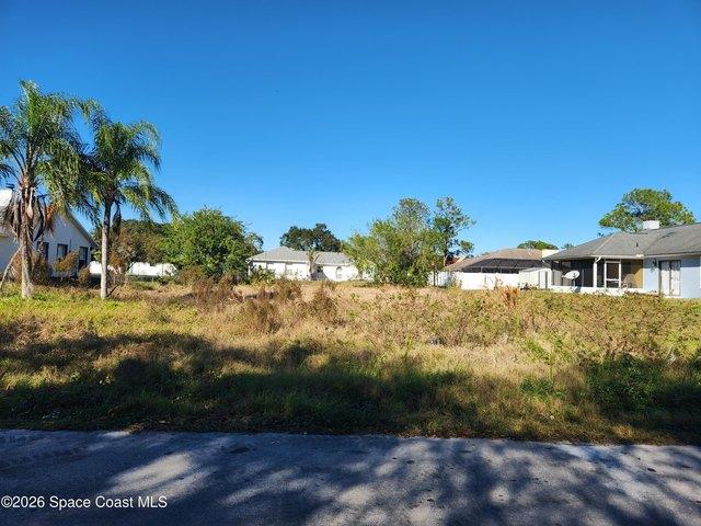 621 Munich St NW, Palm Bay, FL 32907