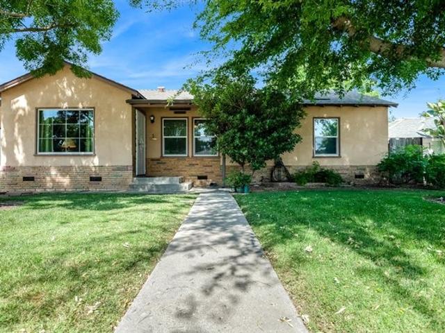 621 N Pl, Tulare, CA 93274