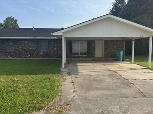 621 Natchez Blvd, Opelousas, LA 70570